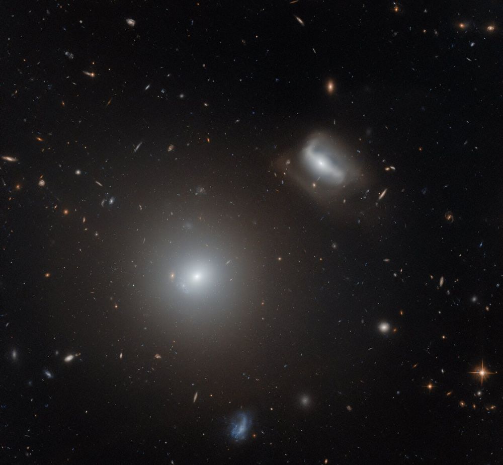 Bildveröffentlichung / Hubble: Die Galaxien NGC 3558 und LEDA 83465 | astropage.eu